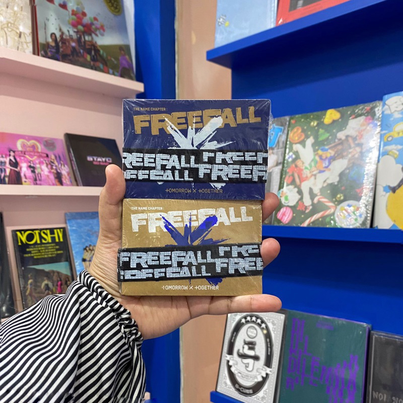 Jual ALBUM TXT - FREEFALL ( WEVERSE ALBUM ) | Shopee Indonesia