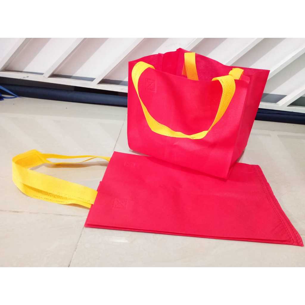 Jual TAS NASI BOX 22x22x20 SPUNBOND TAS BOX NASI SOUVENIR HAJATAN ...
