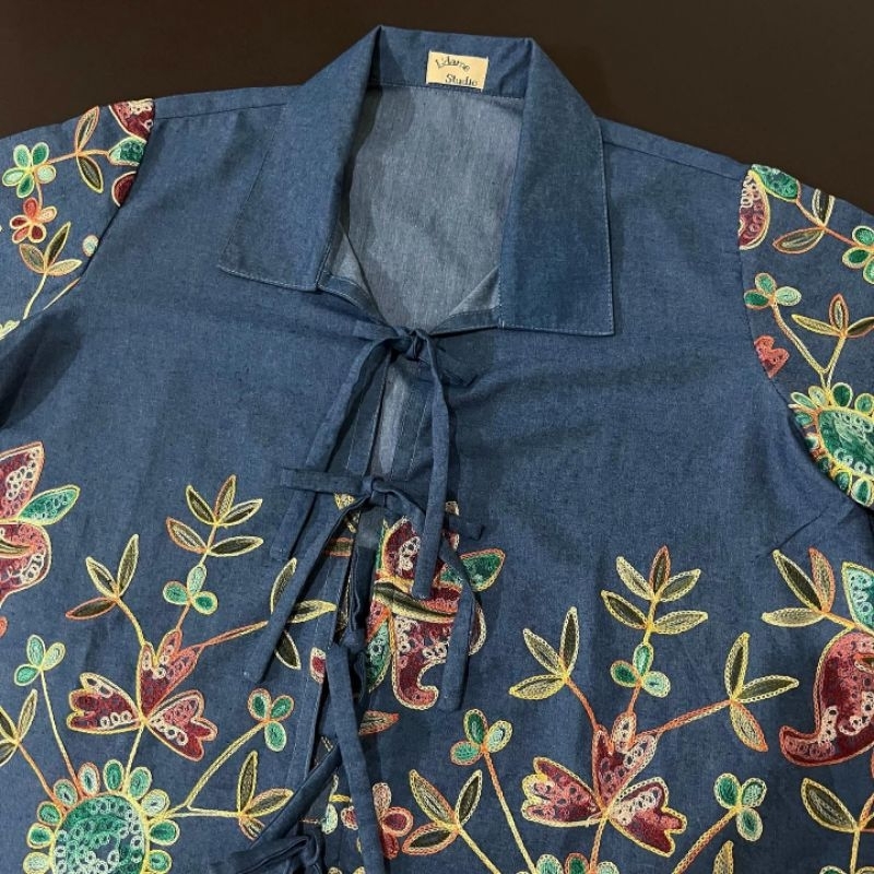 Jual Blue Denim Flower Shirt | Shopee Indonesia