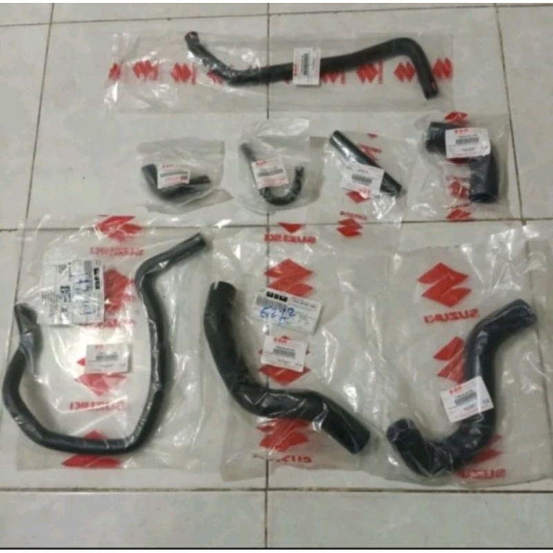 Jual Selang Radiator SET + Selang Heather Sx 4 X-Over Neo Baleno ...