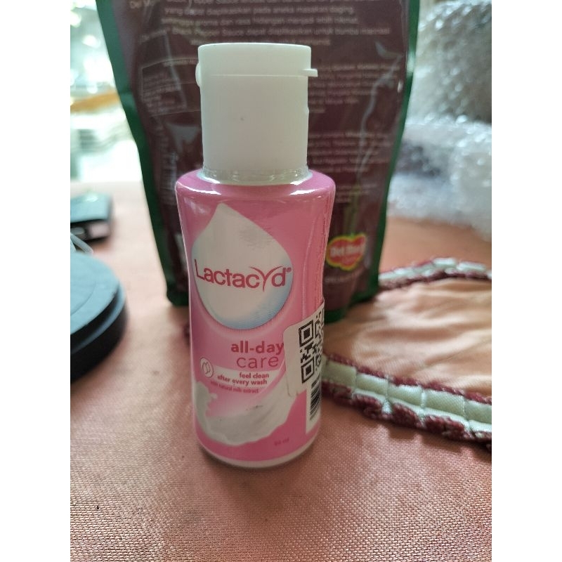 Jual Lactacyd Feminine Wash All Day Care 60ml Termurah Exp 2027 | Shopee Indonesia