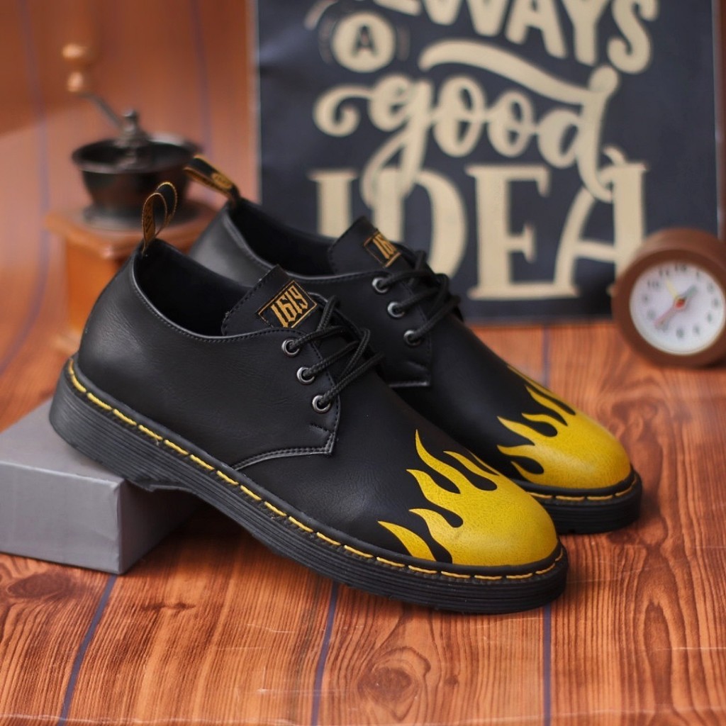 Jual Sepatu Docmart Pria Terbaru Ga Flame Original Spatu docmar sepatu ...