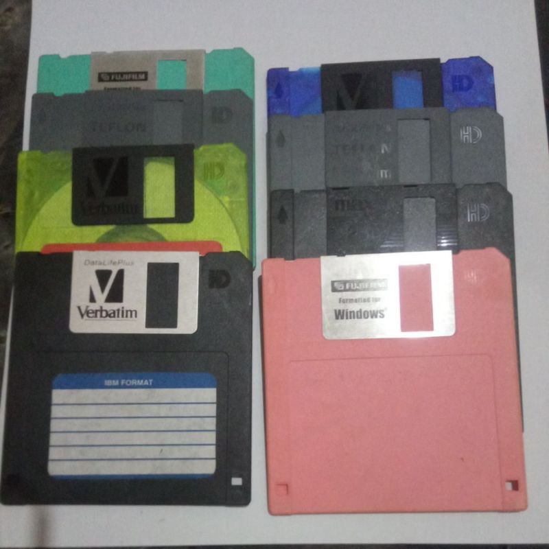 Jual disket bekas (untuk pajangan) | Shopee Indonesia