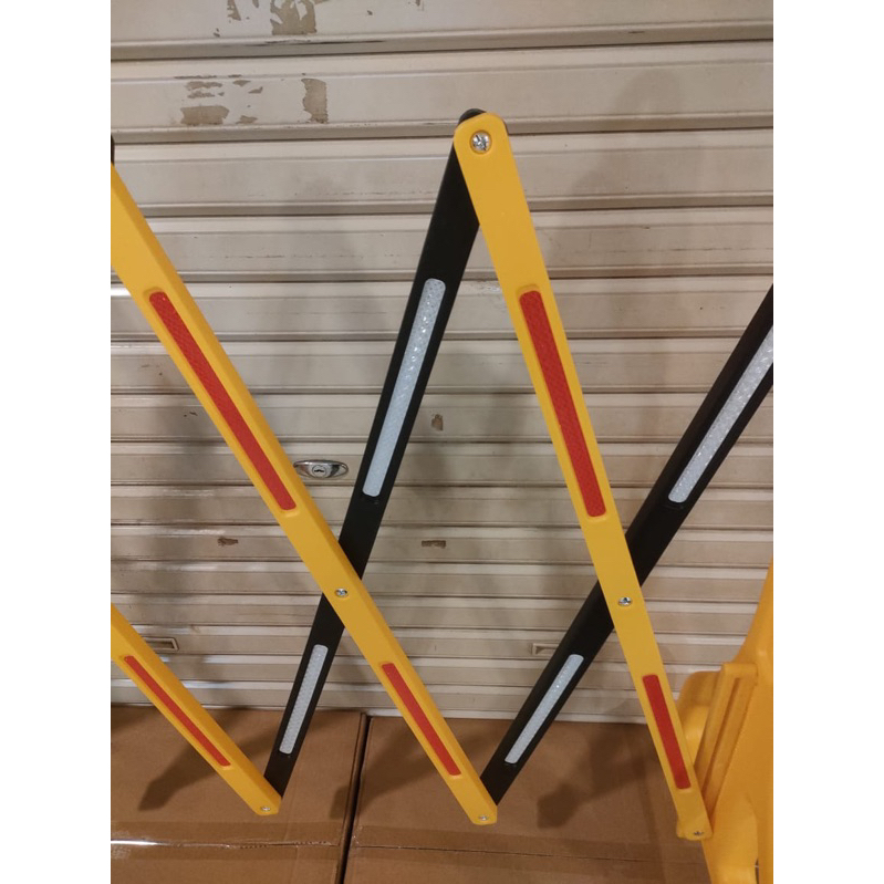 Jual TRAFFIC RETRACTABLE FENCE BARRIER FENCE SAFETY / Pembatas Jalan ...