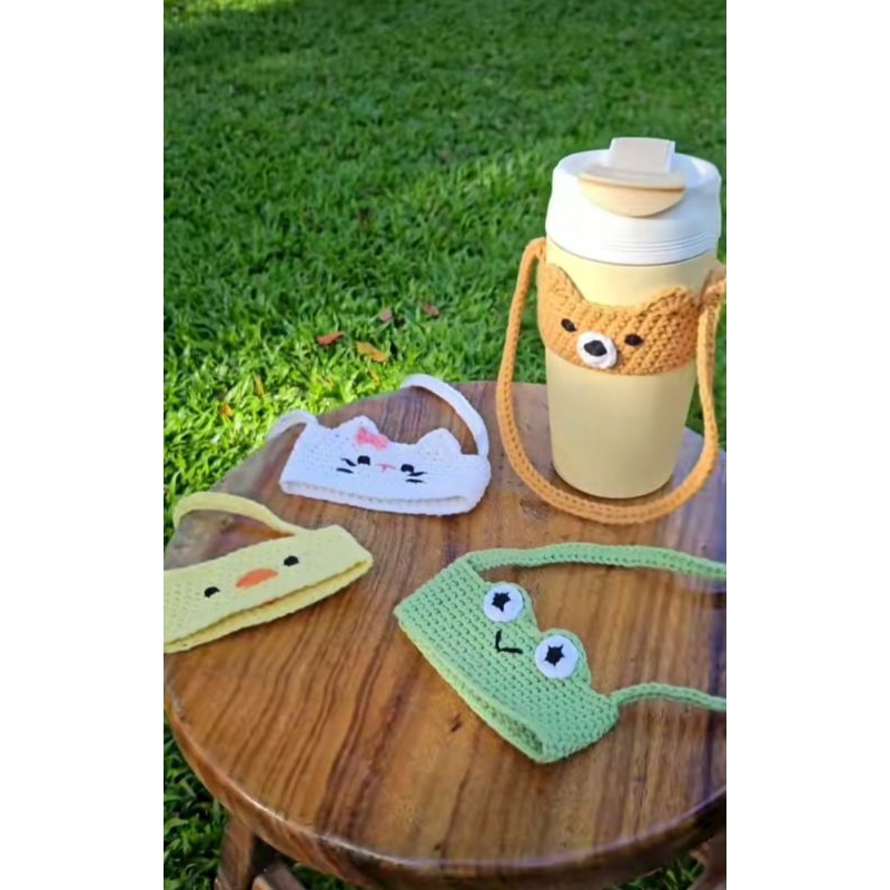 Jual Cover botol Rajut karakter/sarung botol karakter 1 pcs | Shopee ...