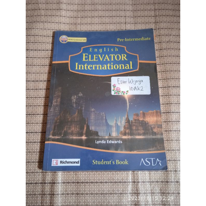 Jual buku english elevator international student's book | Shopee Indonesia