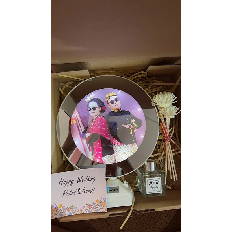 Jual Paket Cermin Diffuser - Cermin Magic Reed Diffuser Hampers - Kado ...