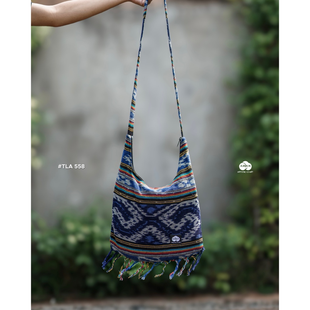 Jual Tas Selempang Etnik Tenun Toraja TLA2 by Awanethniccraft | Shopee ...
