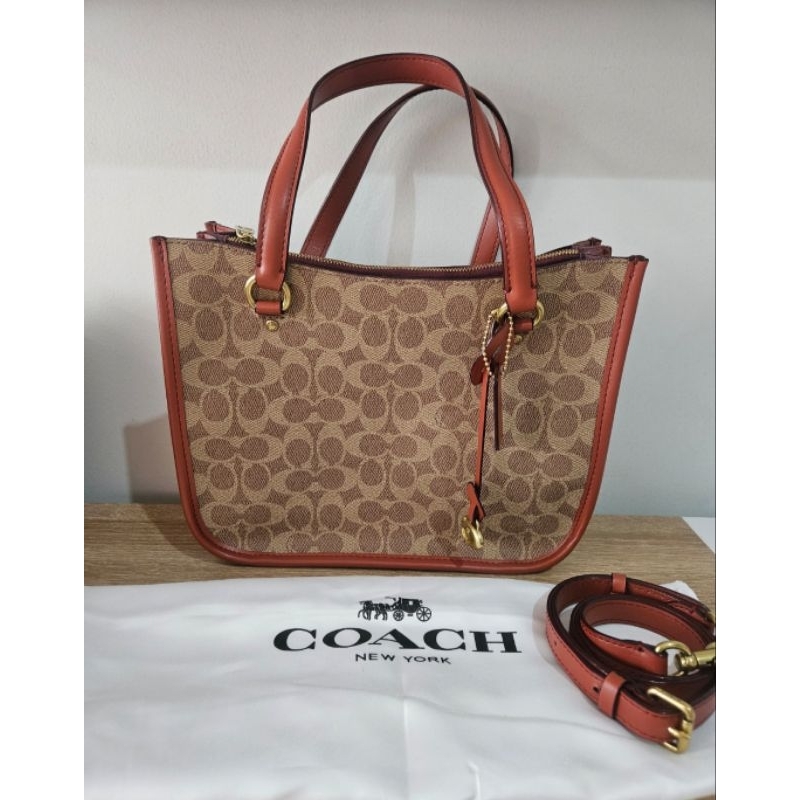 Jual Coach tyler carryall in signature canvas | Shopee Indonesia