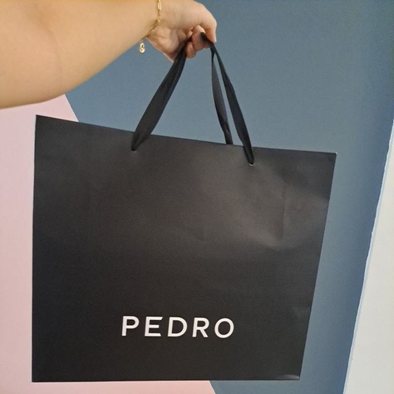 Jual kotak sepatu pedro / paper bag pedro original readystock | Shopee ...