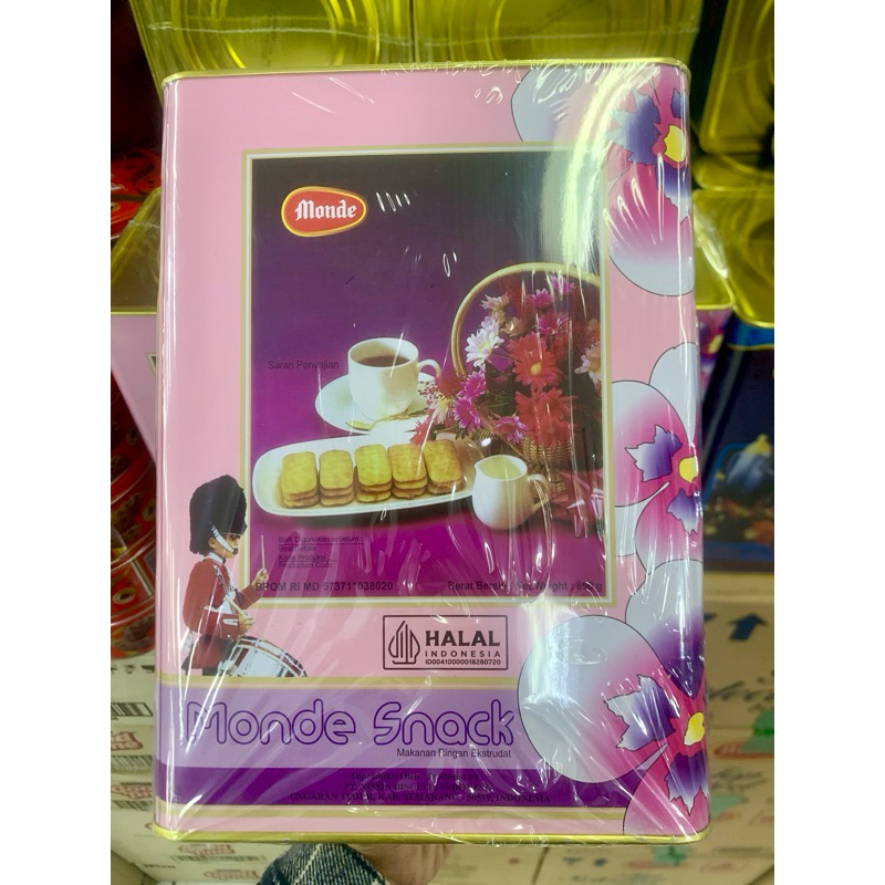 Jual Monde snack tg kaleng 600gr | Shopee Indonesia
