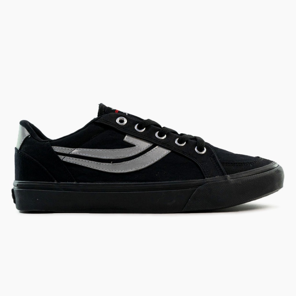 Jual SEPATU SNEAKERS JOHNSON - ORION LOWCUT (LC) ALL BLACK | Shopee ...