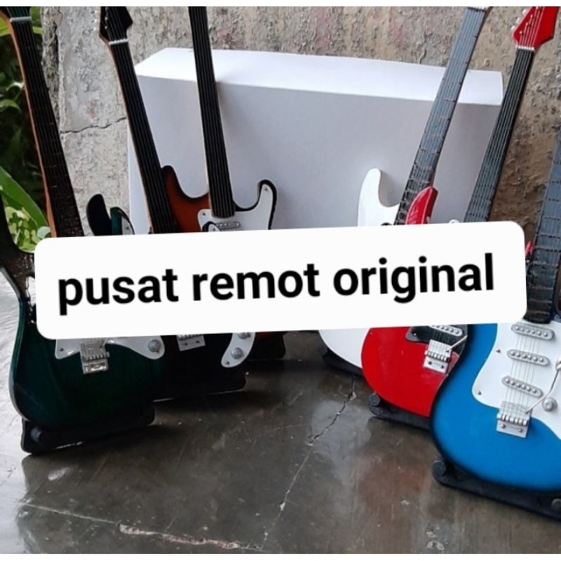 Jual MINIATUR GITAR LISTRIK KAYU PLUS STAND ROCKSTAR | Shopee Indonesia