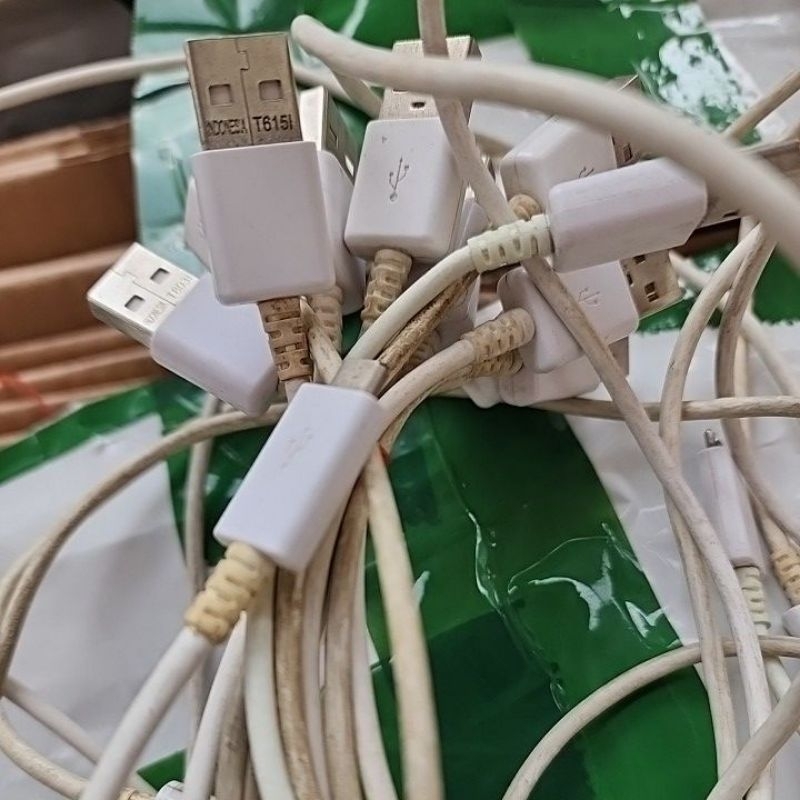Jual kabel micro/tipe C usb samsung kondisi bekas CY Indonesia original ...