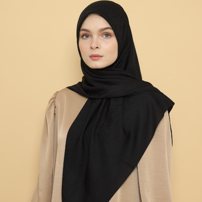 Jual Black Series Hijab Turki WAFA Pano Satin - Hijab Size 110 x 110 cm ...