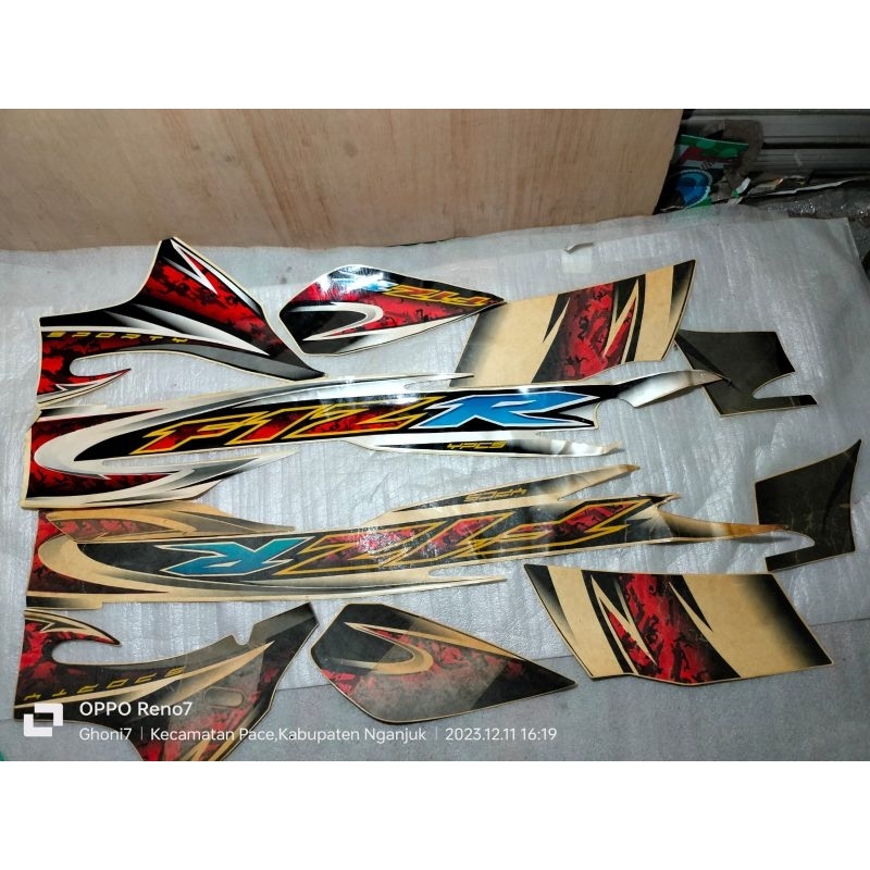 Jual Striping stiker body kanan kiri full set Fizr Fiz R tahun 2005 ...