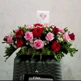Jual Rangkaian bunga meja/bunga mawar fresh | Shopee Indonesia