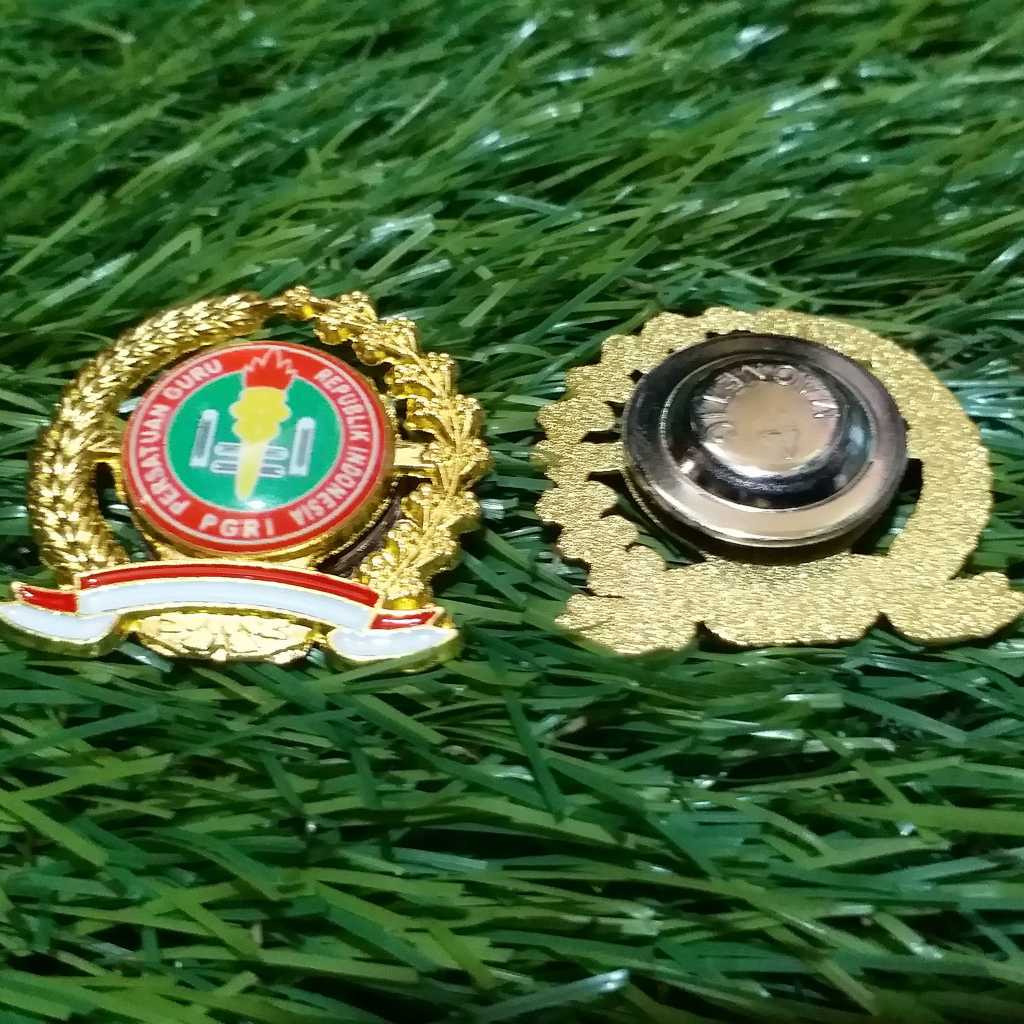 Jual PIN PGRI ADA 3 PILIHAN (HARGA SATUAN) | Shopee Indonesia