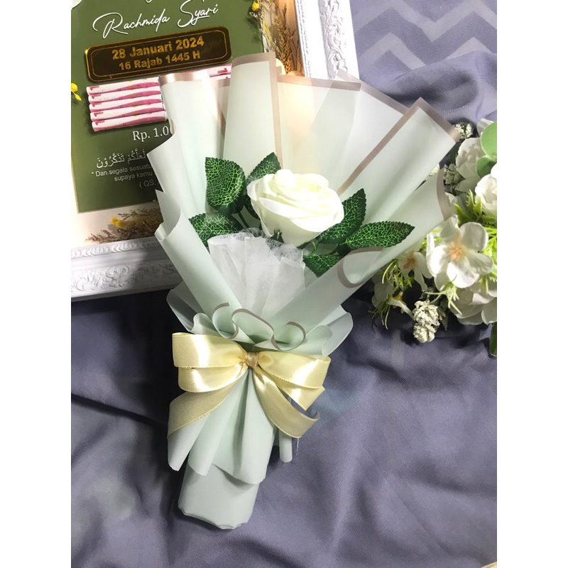 Jual Bucket bunga mawar setangkai buket ulang tahun buket wisuda ...