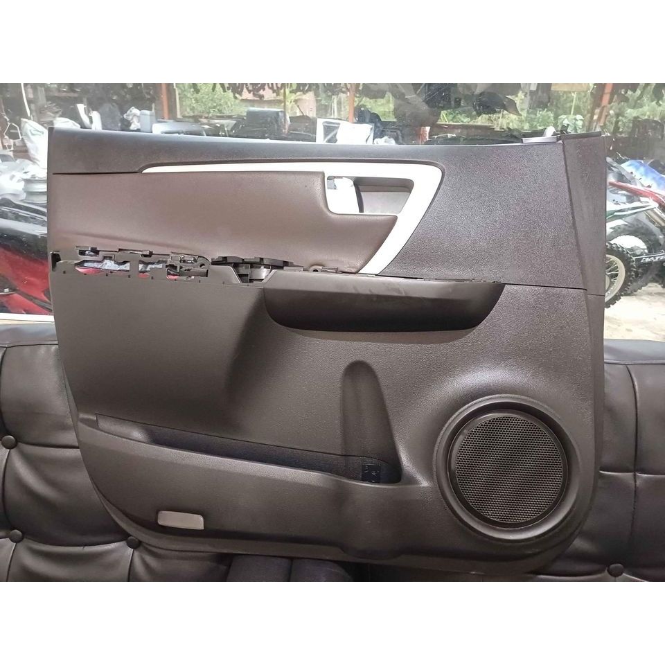 Jual Doortrim Door Trim Pintu Depan Fortuner VRZ Original | Shopee ...