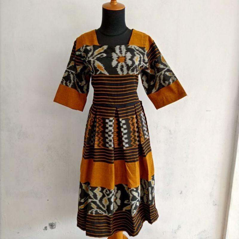 Jual DRESS TENUN IKAT ETNIK • DRESS TENUN • DRESS SET TENUN IKAT OT146 | Shopee Indonesia