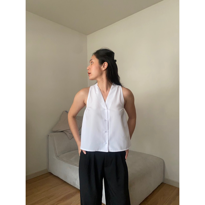 Jual LBT Top-21 | Sleeveless Top with Raised Collar | Shopee Indonesia