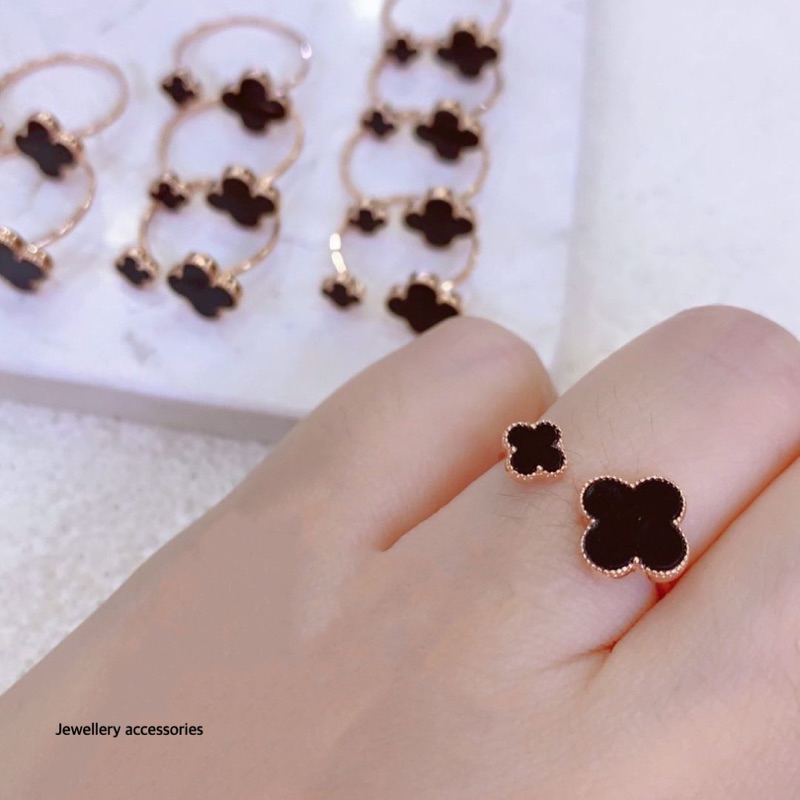 Jual Cincin Titanium Adjustable Clover Hitam Korea Elegant Fashion Style | Shopee Indonesia