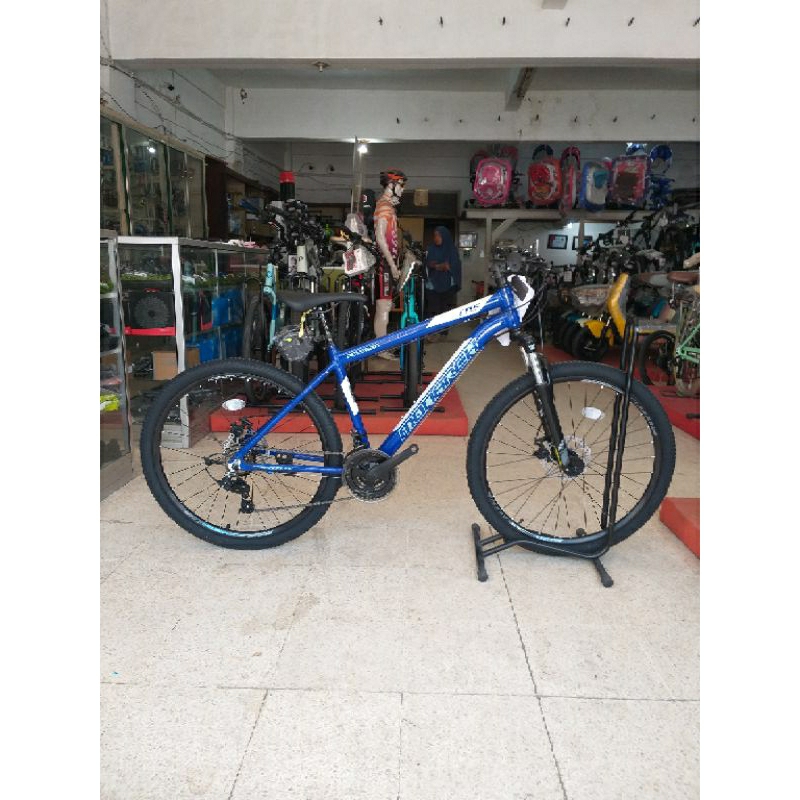 Jual Sepeda Polygon Monarch 5 Roda 26" sepeda MTB | Shopee Indonesia
