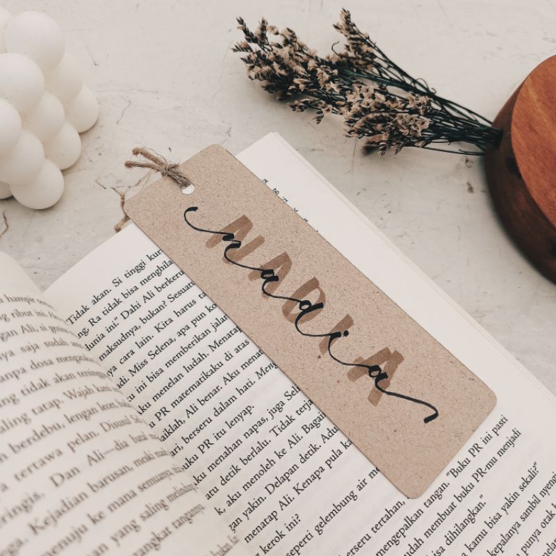 Jual CUSTOM BOOKMARK | Custom Nama Pembatas Buku | Personal Bookmark ...