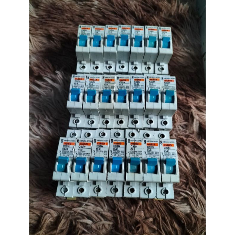 Jual MCB MERLIN GERIN PLN 2A 4A 6A 10A 16A 20A | Shopee Indonesia