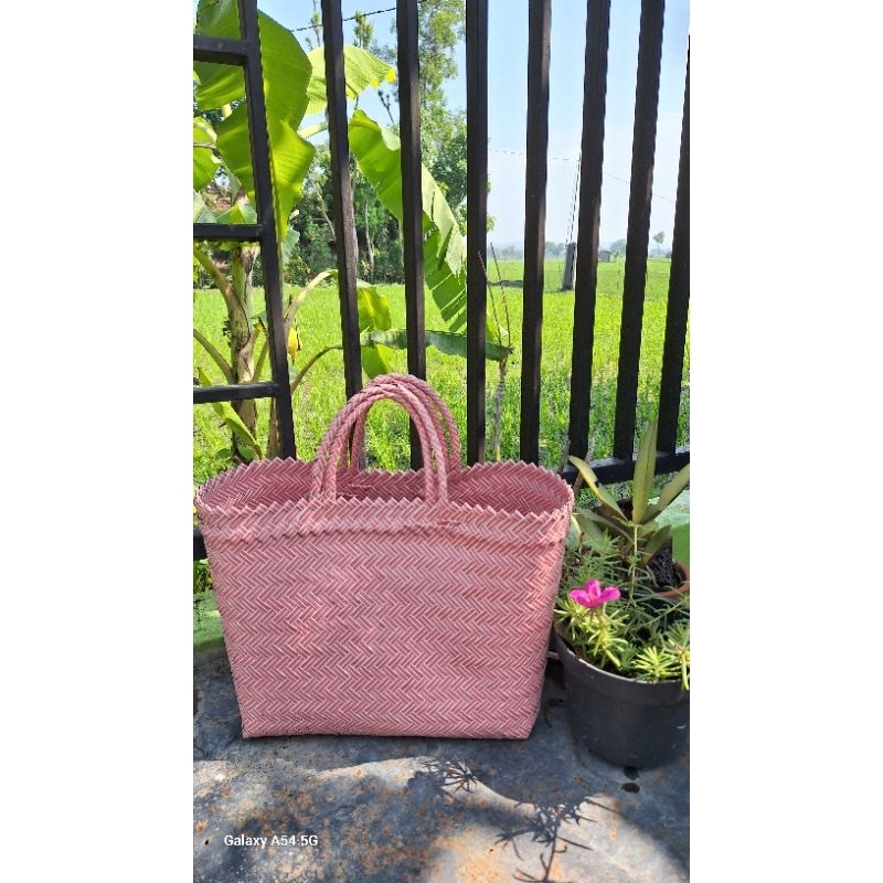 Jual tas anyaman polos UK L/jumbo | Shopee Indonesia
