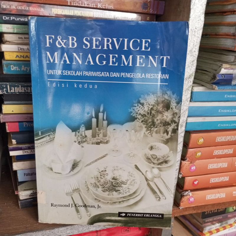 Jual Buku Food And Beverage Service Management Untuk Sekolah Pariwisata ...