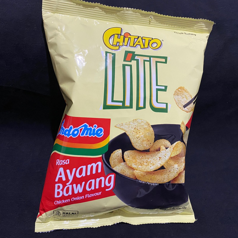 Jual KERIPIK KENTANG CHITATO LITE INDOMIE AYAM BAWANG POTATO CHIPS ...