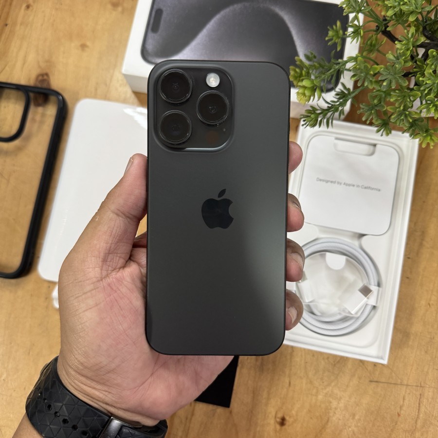 Jual iPhone 15 Pro 128GB Titanium Black Singapore ZP pajak resmi BH 100 ...