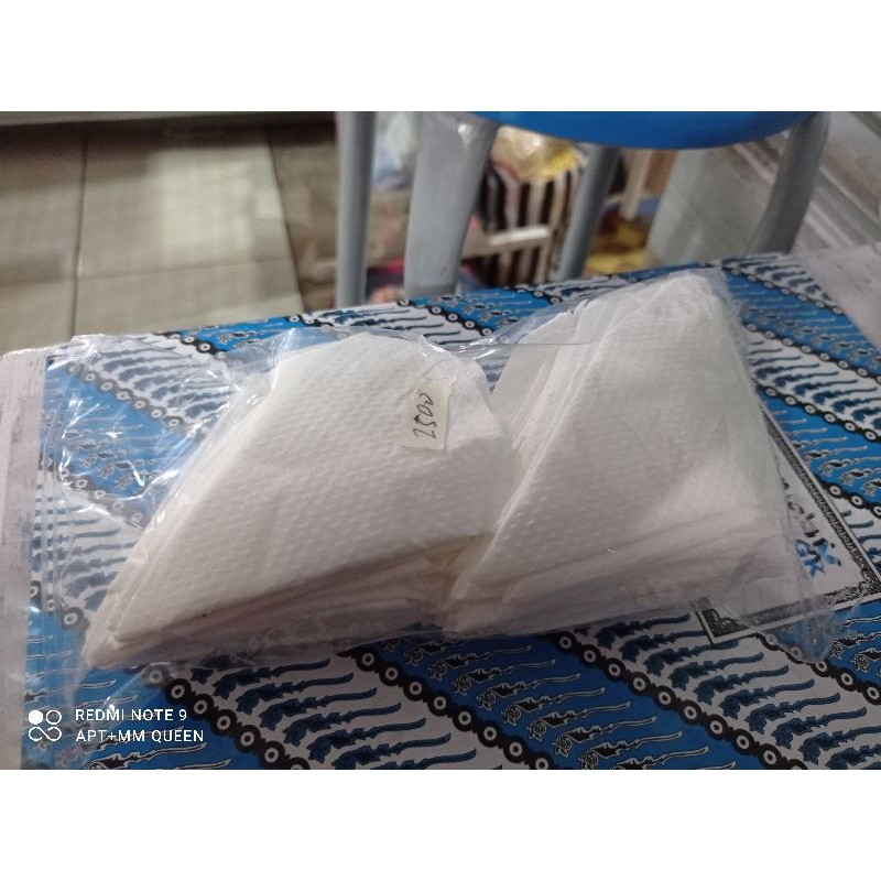 Jual Tissue Lipat segitiga siap pakai/untuk makanan isi 50 pc | Shopee ...