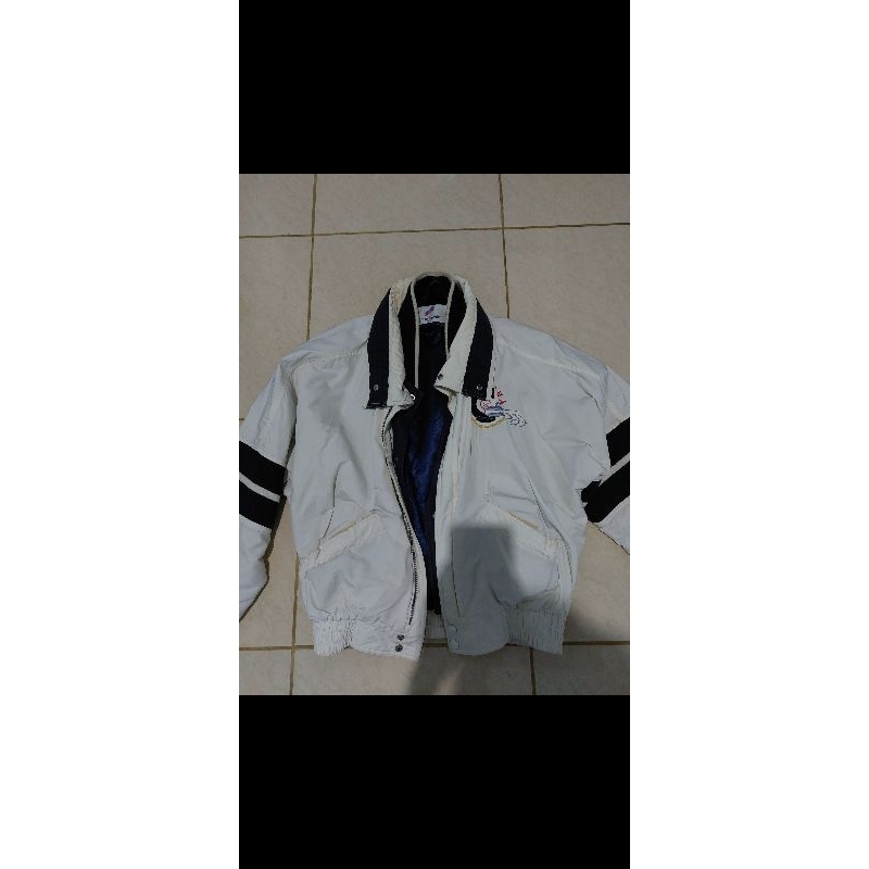Jual jaket second | Shopee Indonesia