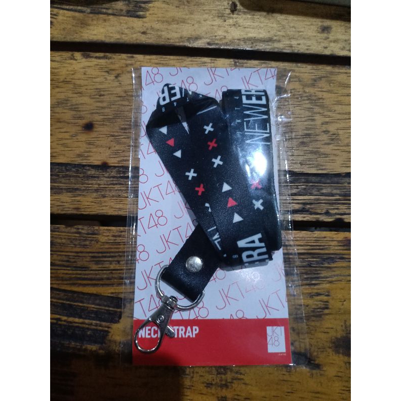 Jual Lanyard Hitam New Era Jkt48 | Shopee Indonesia