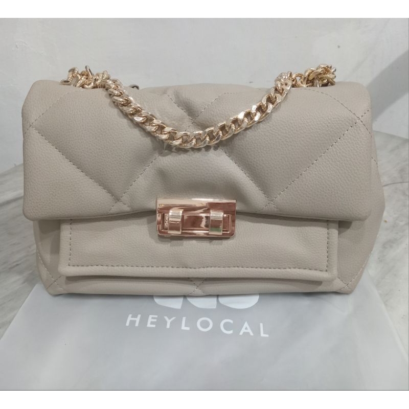 Jual London bag heylocal.id beige | Shopee Indonesia