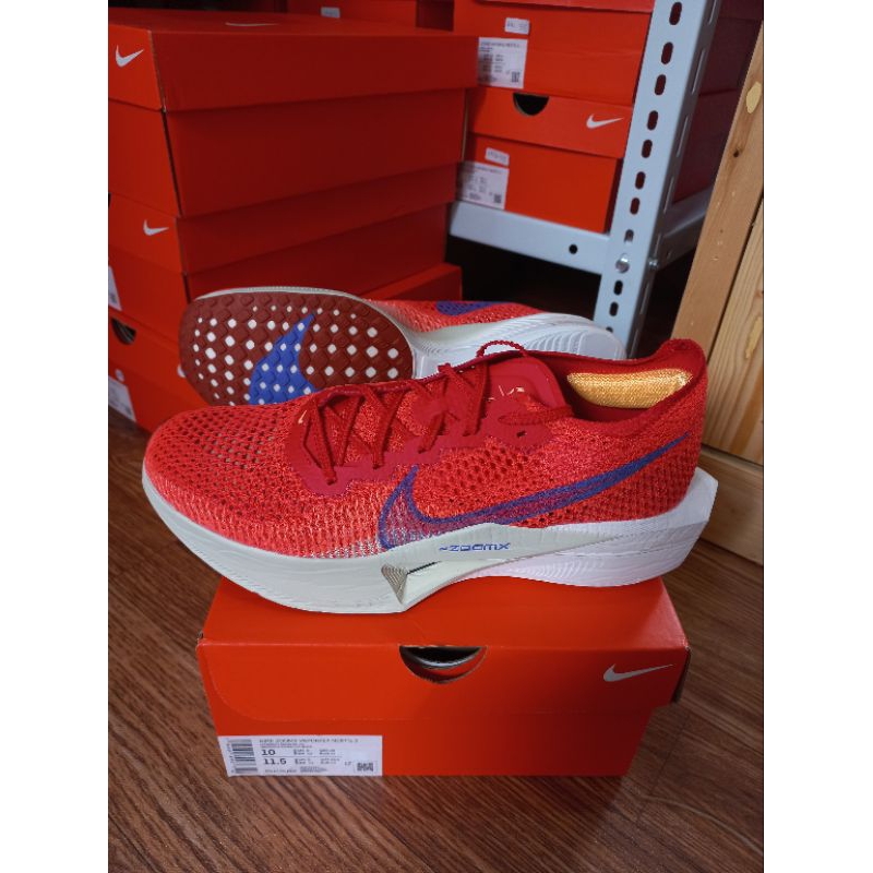 Jual Nike ZoomX Vaporfly Next% 3 Men's Running Shoes Original BNIB. University Red | Shopee ...