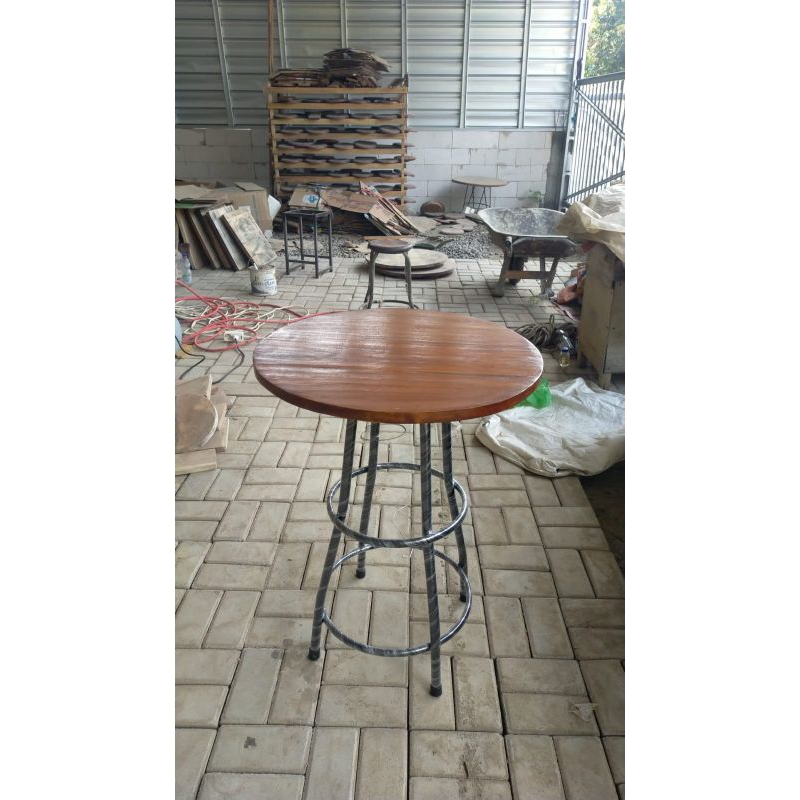 Jual meja bar/meja cafe kaki besi pipa (d:50 cm t:100 cm) | Shopee Indonesia