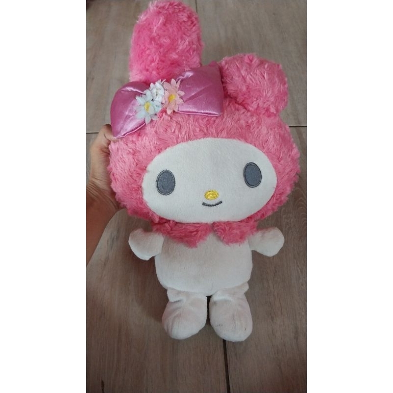 Jual Boneka My melody bulu mawar like new brand my melody ori sanrio uk ...
