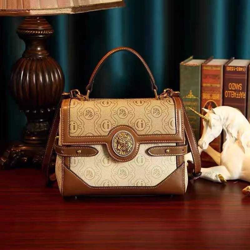 Jual Tas premier bags gusachi mewah plat kuda #Q1153 | Shopee Indonesia