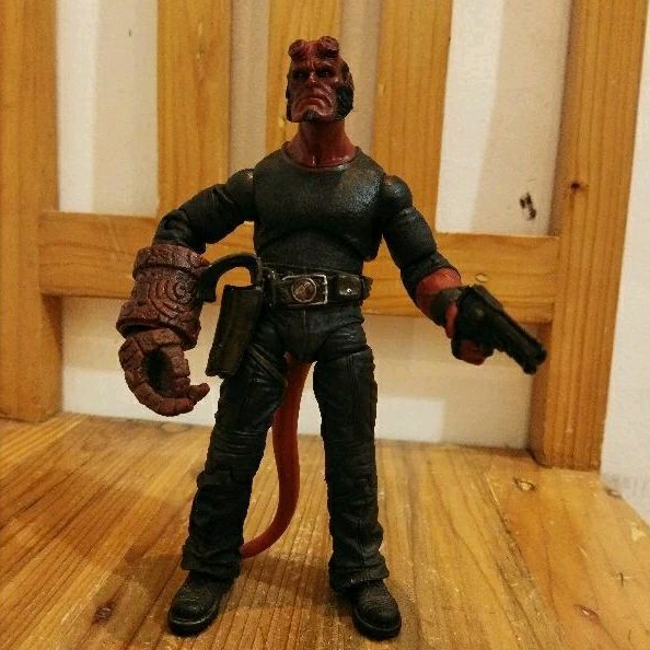 Jual neca hellboy figure | Shopee Indonesia