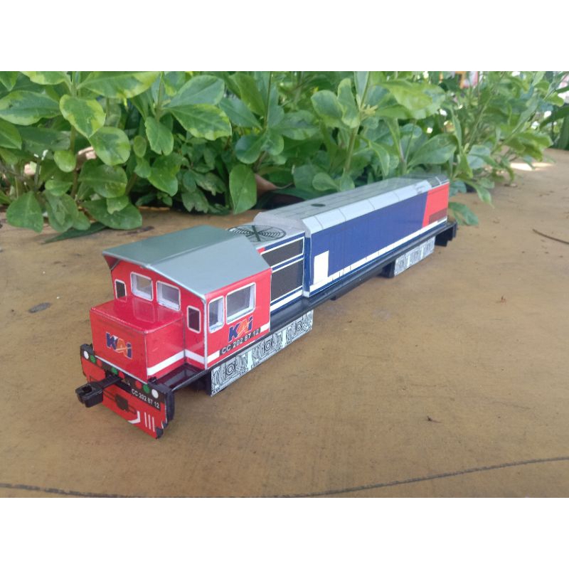 Jual MINIATUR LOKOMOTIF CC 202 MERAH BIRU | Shopee Indonesia