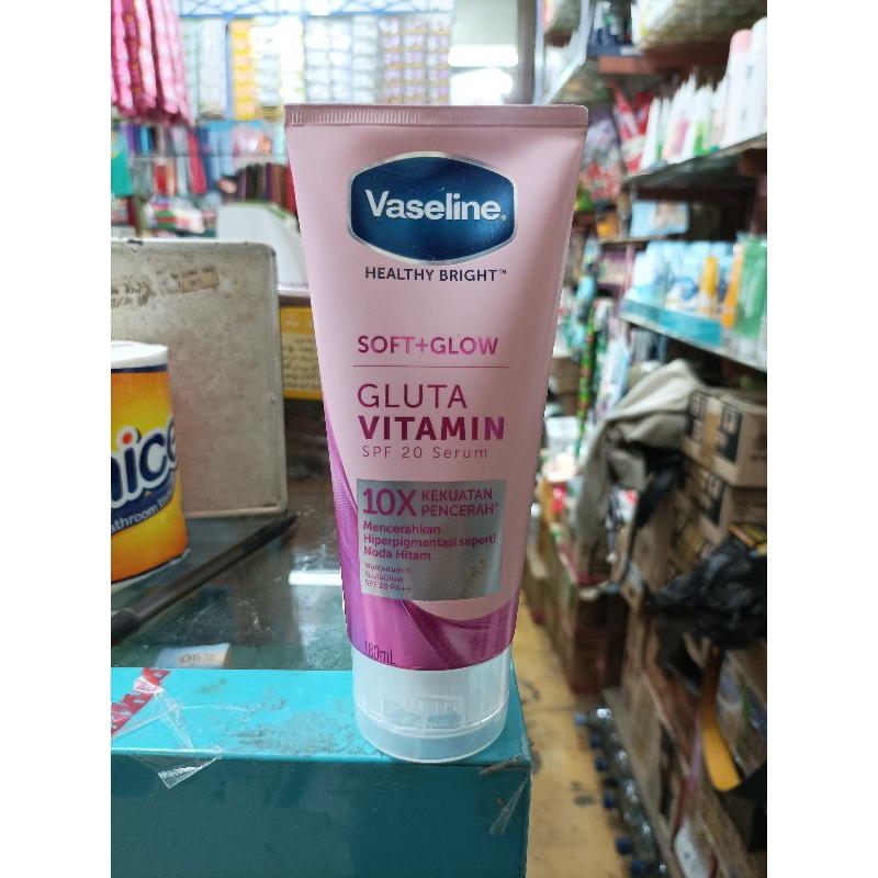 Jual vaseline soft + Glow vitamin spf 20 serum 180ml | Shopee Indonesia