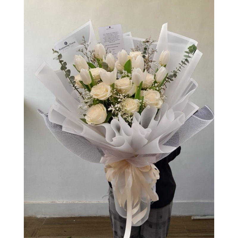 Jual (kode 42) bunga tulip, buket tulip asli/ buket bubha/ Hand buket ...