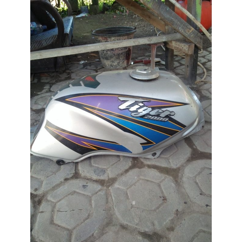 Jual Tangki tiger 2000 tiger lama tilam tilas fuel tank tiger original ...
