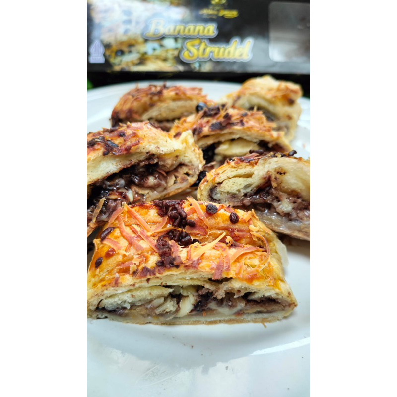 Jual Po Banana Strudel Oleh oleh Bandung | Shopee Indonesia