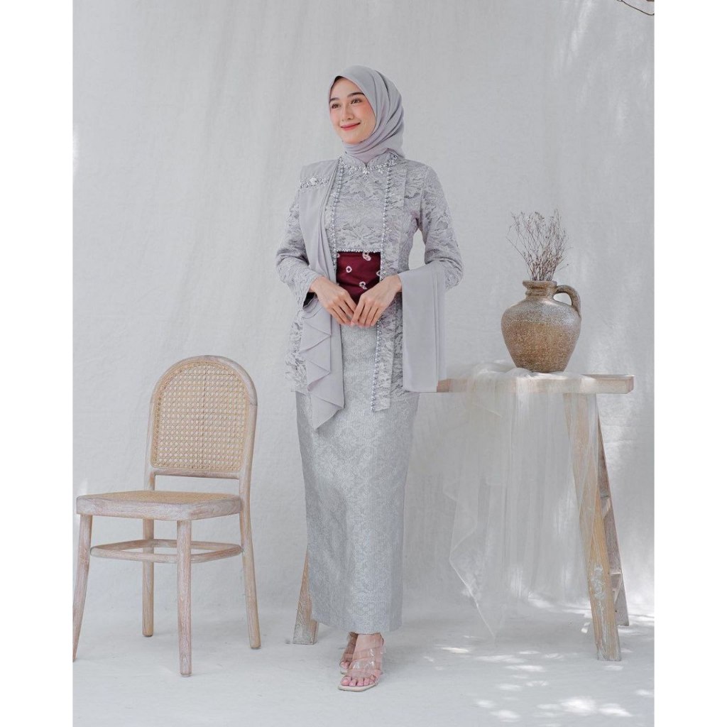 Jual Kebaya Kutu Baru Laksmi Free Selendang dan Obi Belt Batik Kebaya Modern Wisuda Lamaran ...