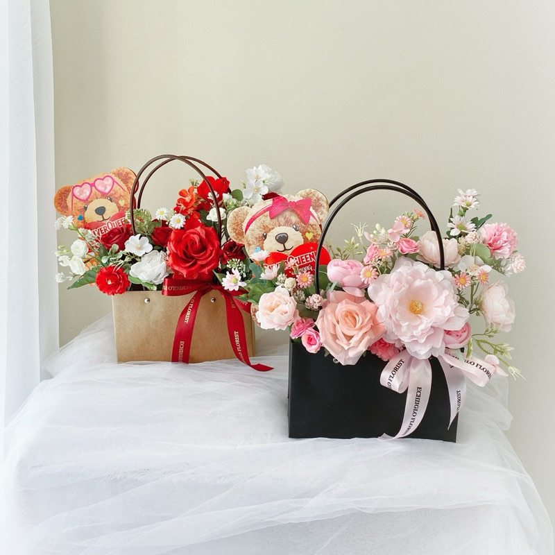 Jual ECHIIGLO Silverqueen Bear Blooming bag hampers valentine snack ...